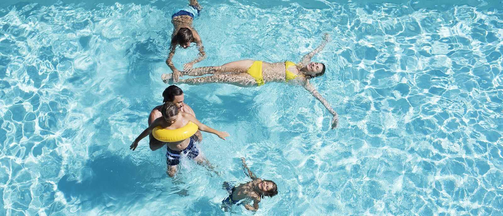 How to Beat The Heat Outside And Stay Cool in The Tropical Sun